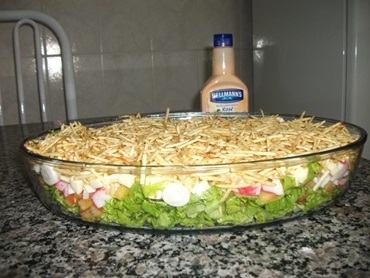 Receita de Salada de alface com batata palha - Ana Maria Brogui