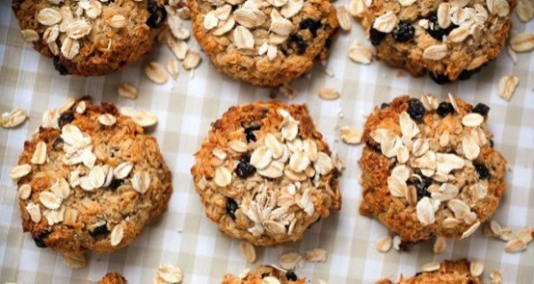 Receita de Biscoito de banana com aveia - Ana Maria Brogui