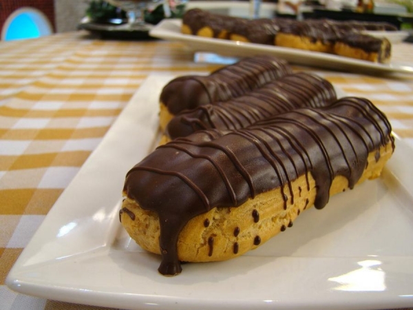 Receita de Bomba de chocolate tradicional - Ana Maria Brogui